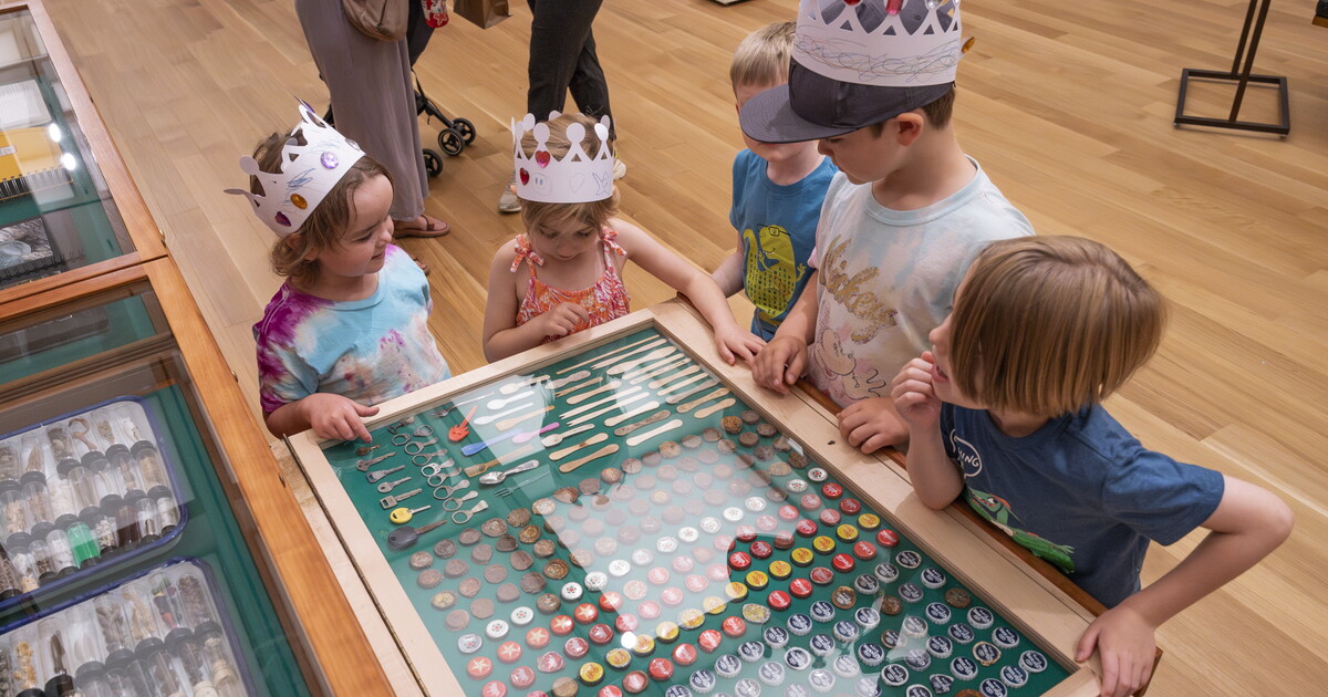 Carter Playdate: Buttons, Beads, and Badges | Amon Carter Museum of ...
