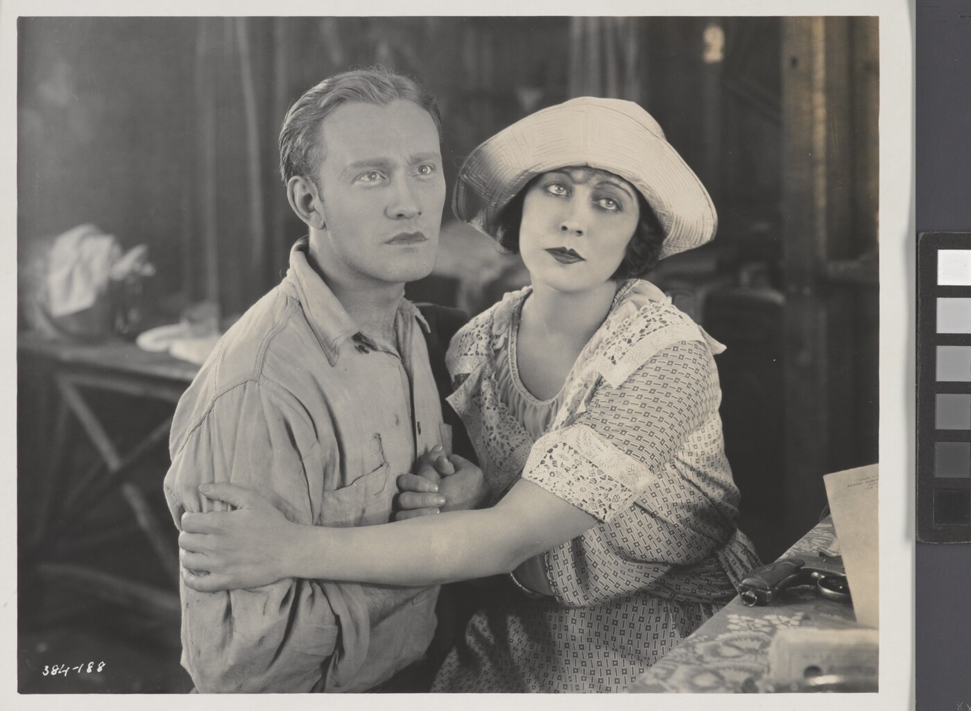 [Dorothy Dalton embracing blinded Conrad Nagel, "Fool's Paradise ...
