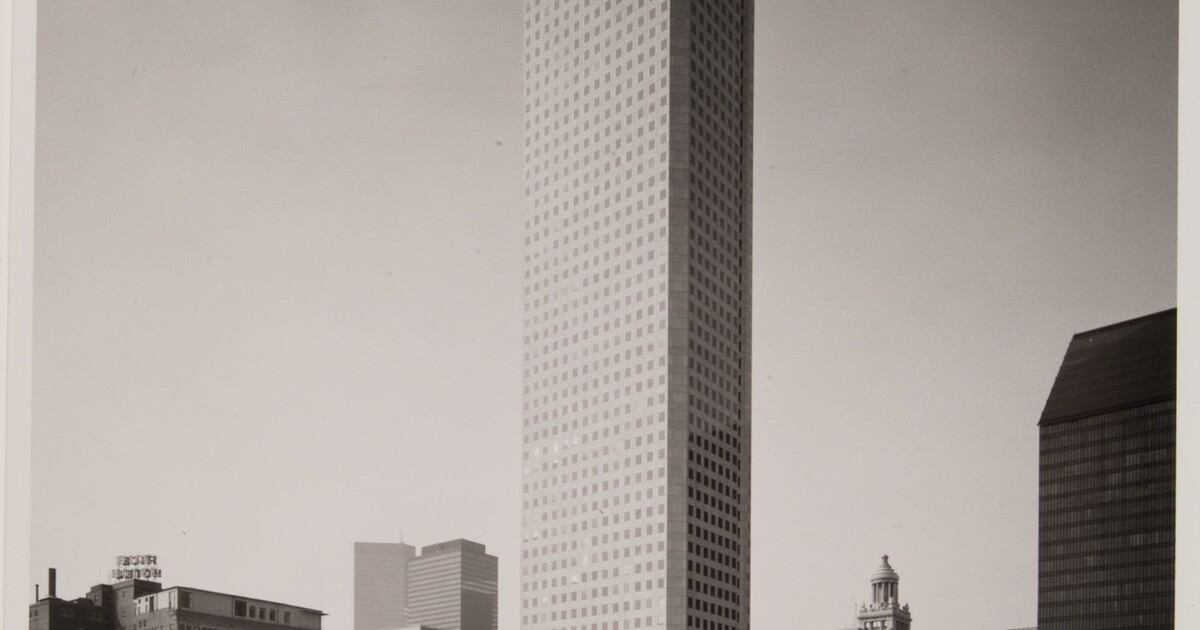 Texas Commerce Bank Tower in United Energy Plaza. Houston | Amon Carter ...